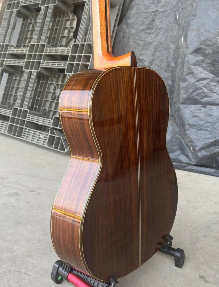 Glossy All Solid Cedar Top Vintage Classical Guitar - Aiersi Guitar